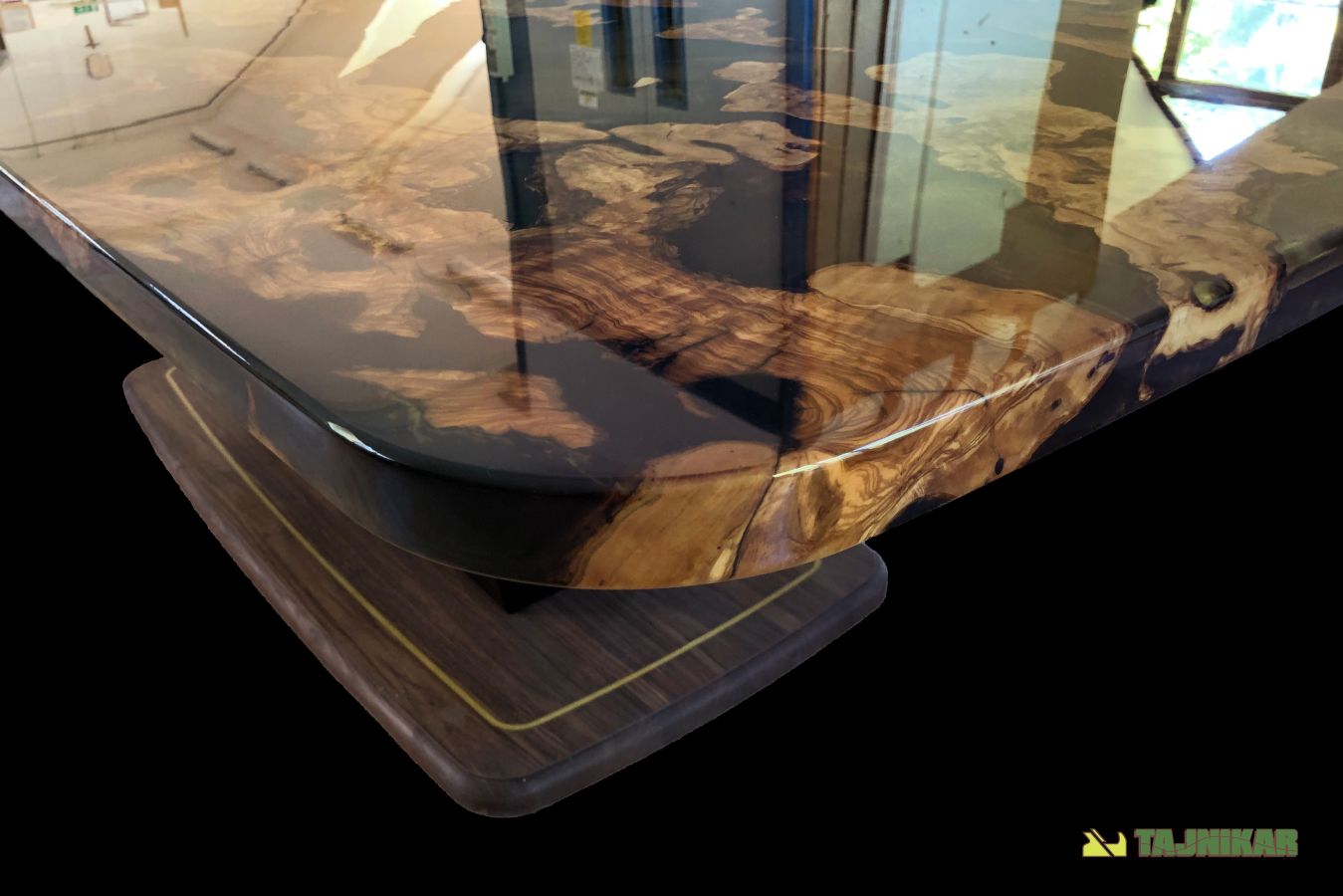 Epoxy resin and olive root table - Taynickar-luxuryfurniture.com
